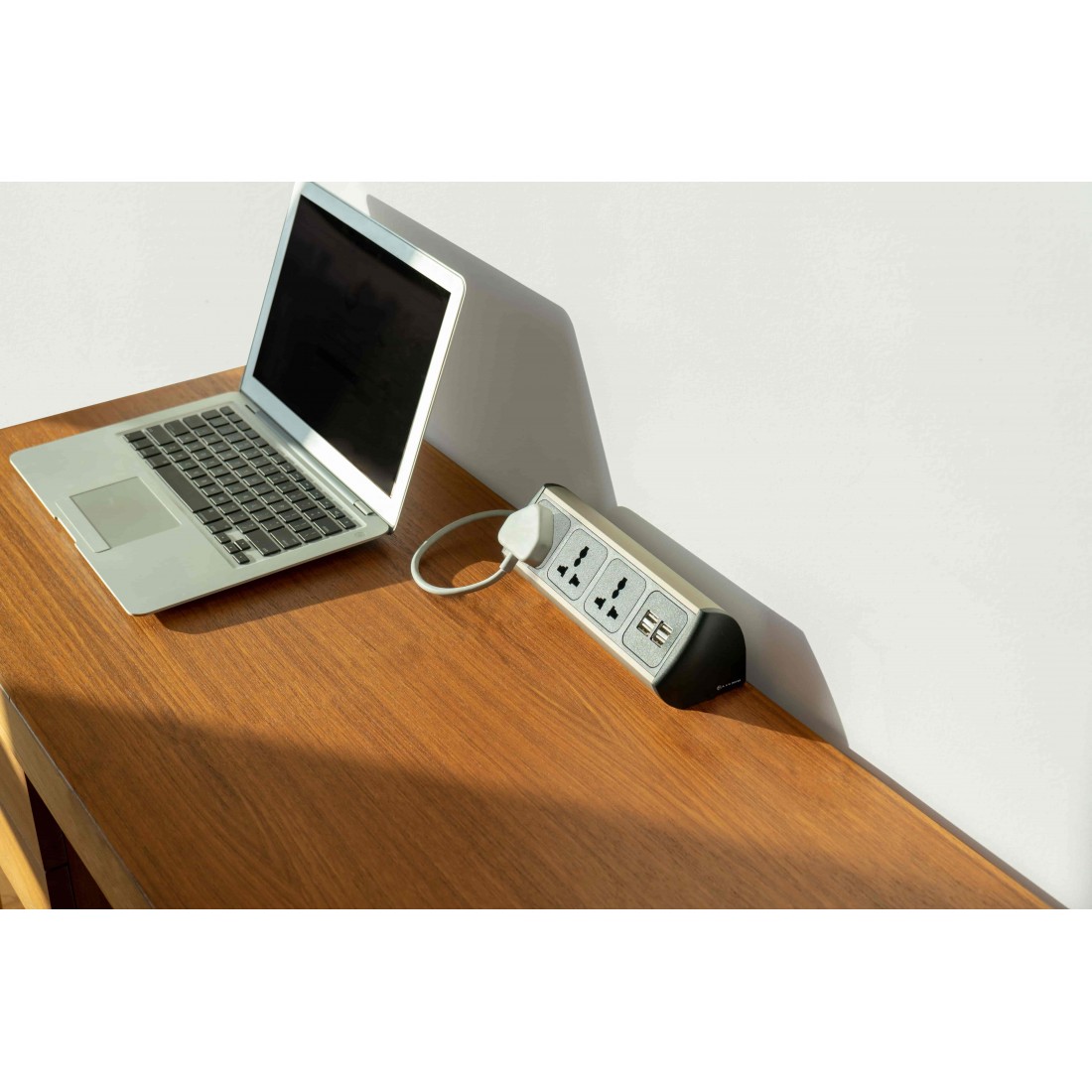 NETBOX Leaf - Innovative Cable Management Solution